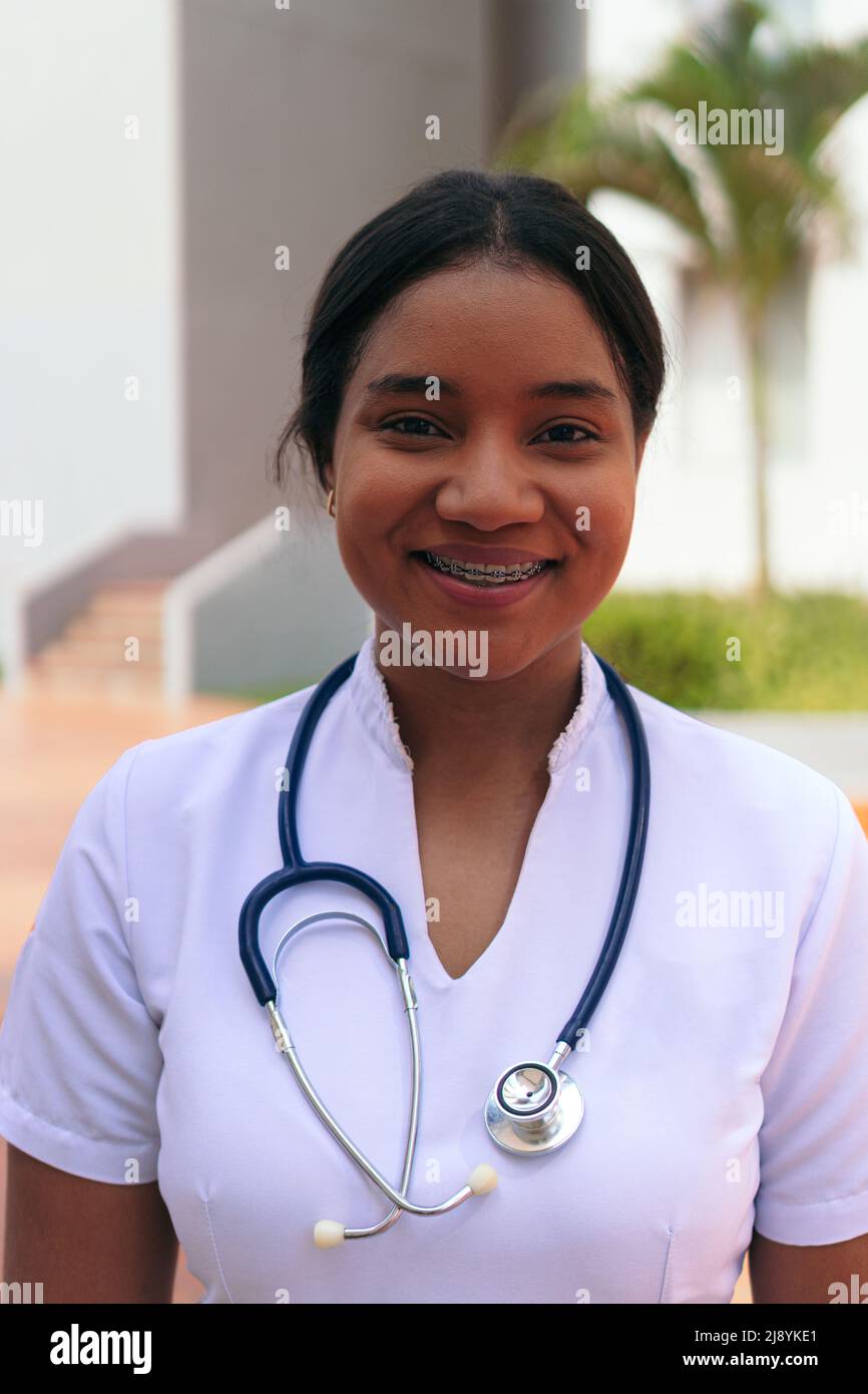 Portrait of nurse smiling at the hospital Stock Photo - Alamy