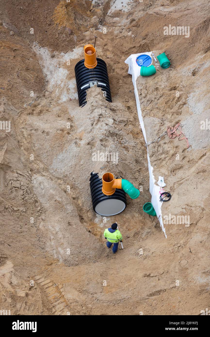 installation of an underground water tank Stock Photo - Alamy