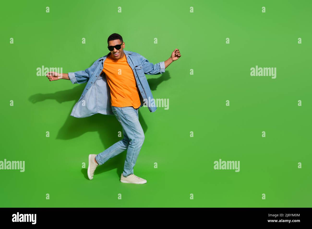 Full size photo of cheerful young man enjoy himself go to nightclub ...
