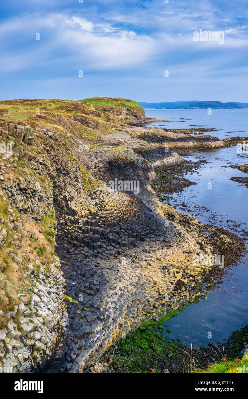 Hexagonal basalt volcanic rock hi-res stock photography and images - Alamy