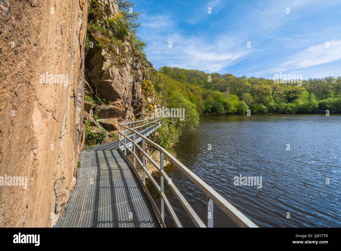 Nature walk alongside the river Creuse and 'Rocher de Jupille' in the ...