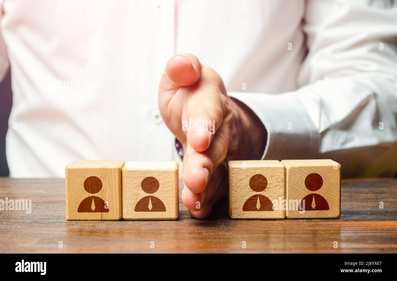 Team split hi-res stock photography and images - Alamy