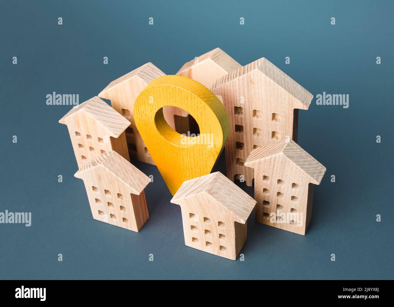 Dense housing development and yellow location pin. Delivery. Tracking ...