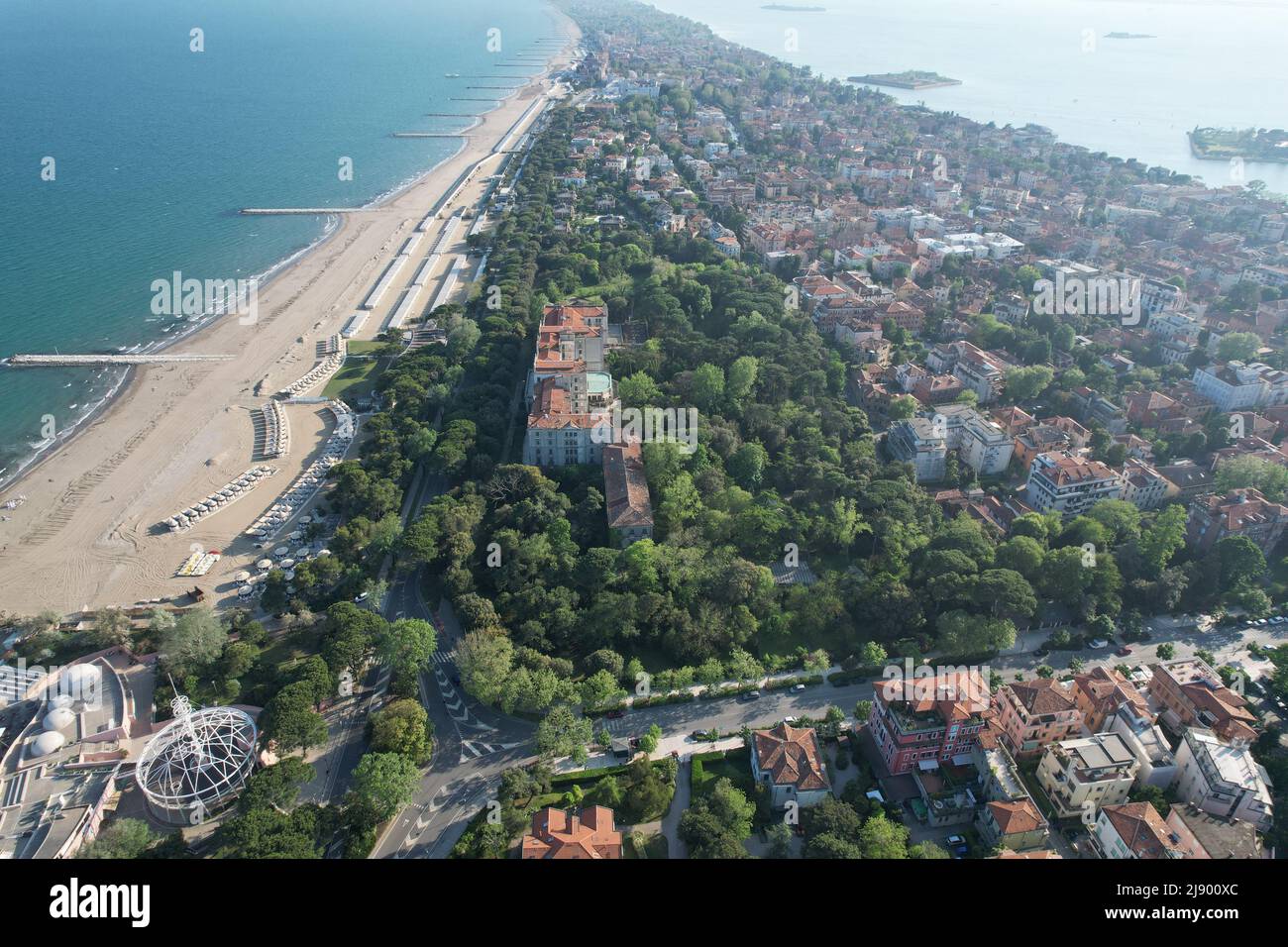 Lido di venezia drone hi-res stock photography and images - Alamy