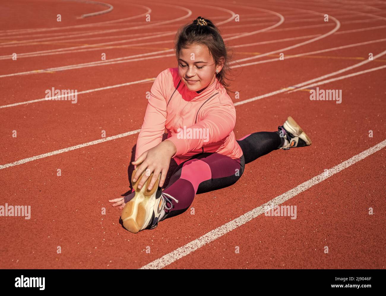 Splits exercise routine. Flexible kid do splits. Leg stretch ...