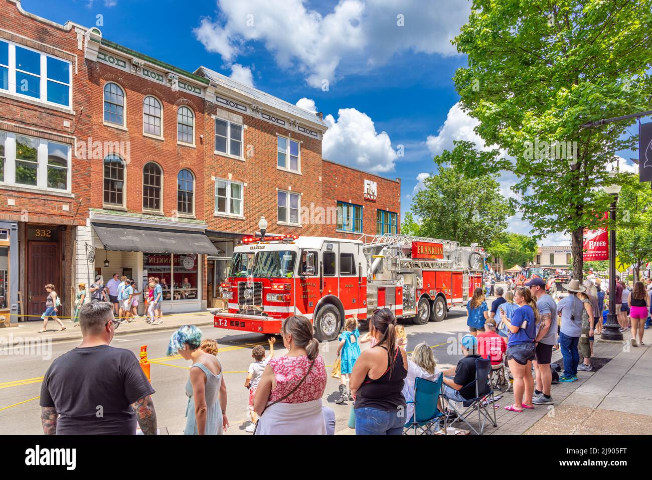 Bright red fire truck hi-res stock photography and images - Alamy