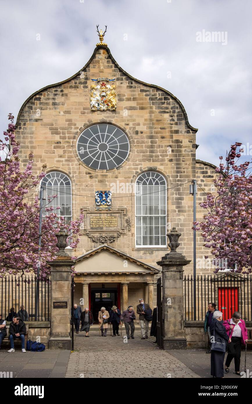 the old canongate church in edinburgh scotland Stock Photo - Alamy