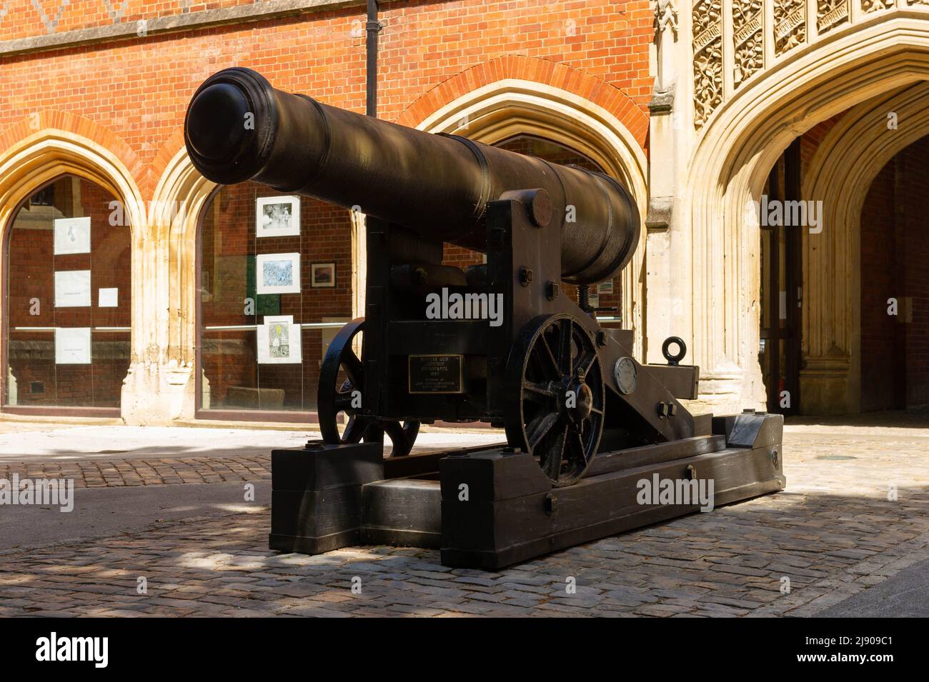 Captured Russian gun outside the Geography Department of Eton College ...