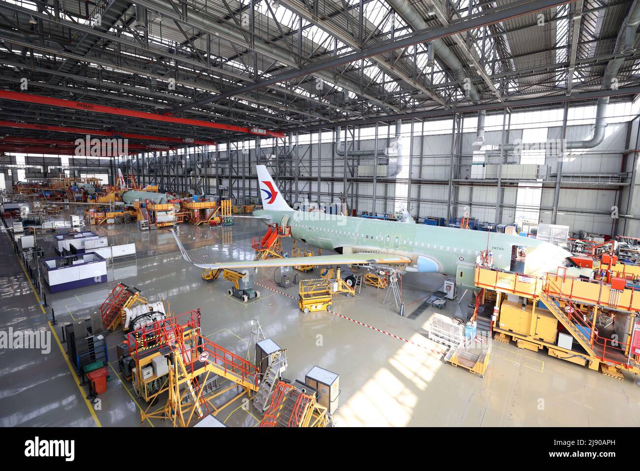 Airbus a320 assembly line hi-res stock photography and images - Alamy