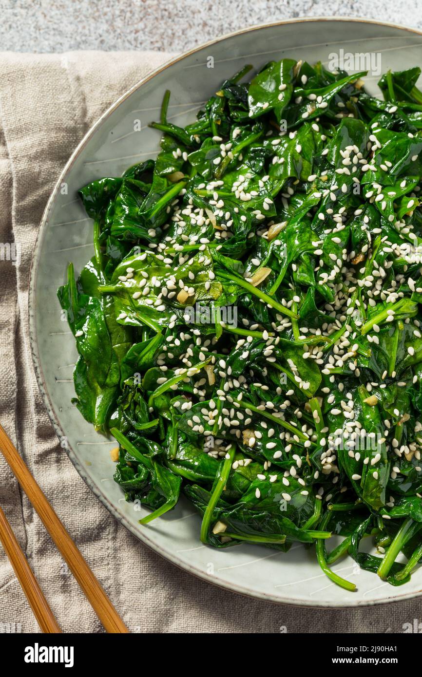 Homemade Sesame Asian Spinach Salad with Soy Sauce Stock Photo - Alamy