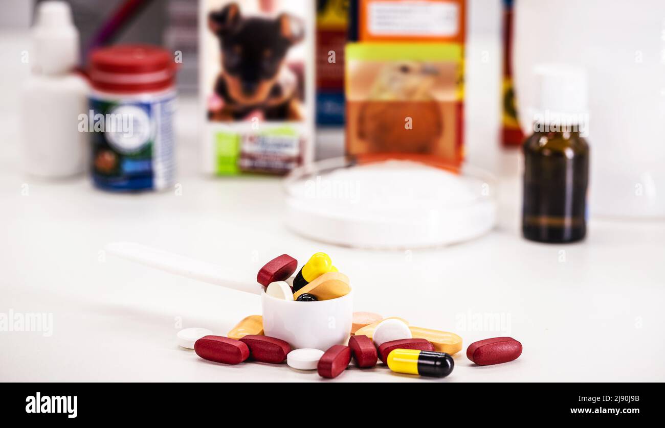 Veterinary drugs hi-res stock photography and images - Alamy