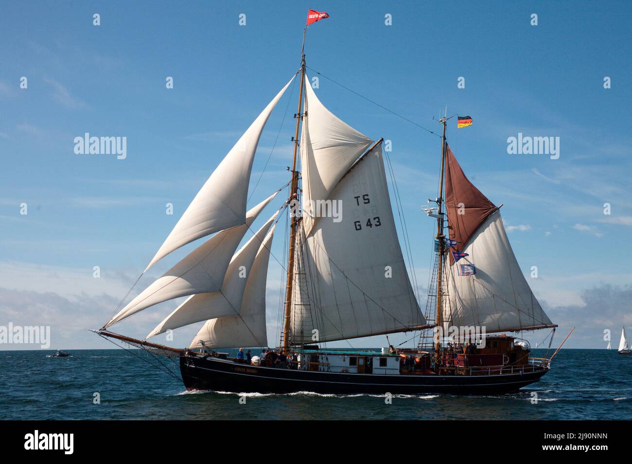 Gaff rig ketch hi-res stock photography and images - Alamy