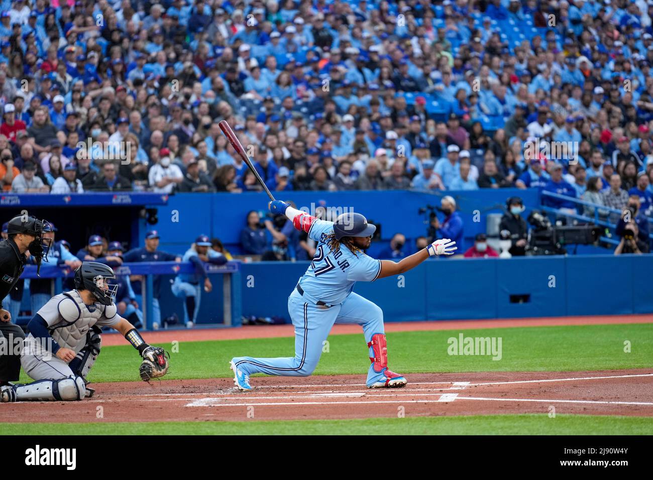 Toronto Blue Jay infielder Vladimir Guerrero Jr. (27) swings at a pitch ...