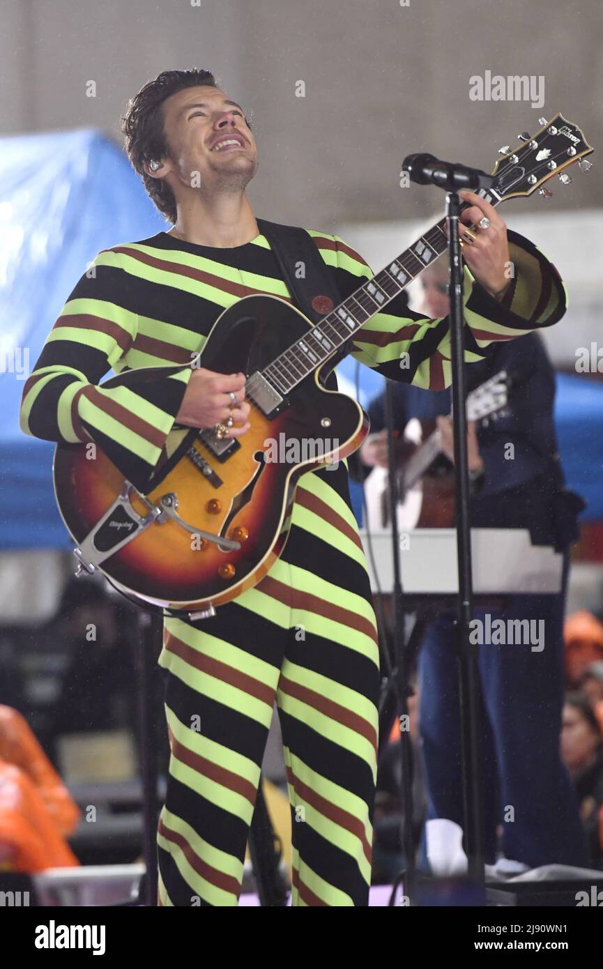 One direction album art hi-res stock photography and images - Alamy