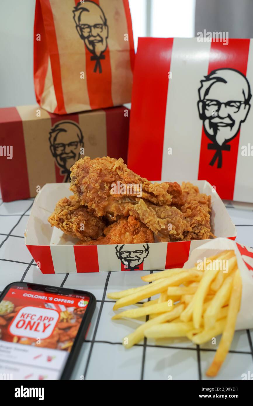 Ayutthaya,Thailand - Apr 06,2022: KFC Hamburger and Fried Chicken set ...