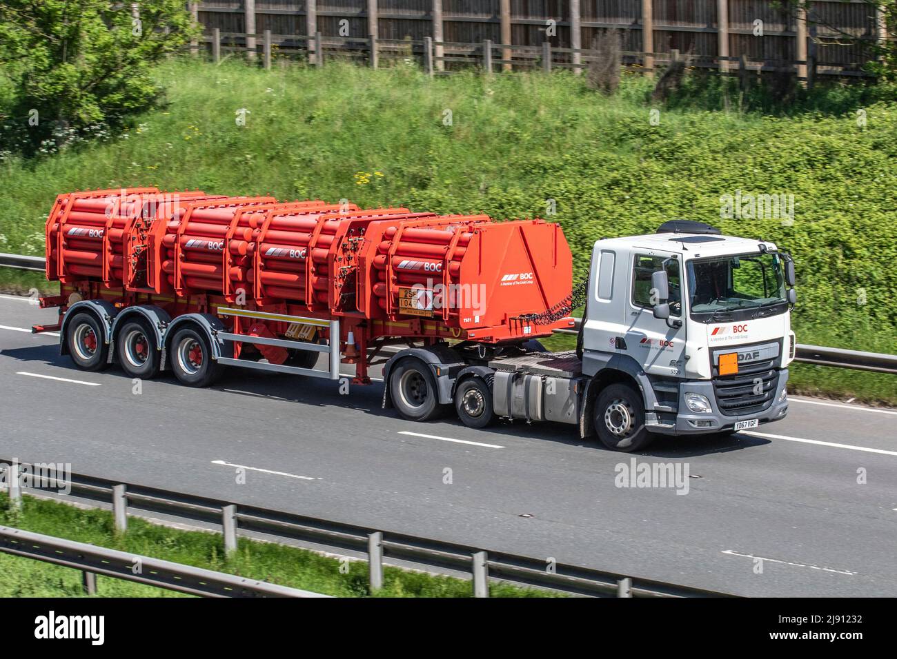 High pressure gas lorry hi-res stock photography and images - Alamy