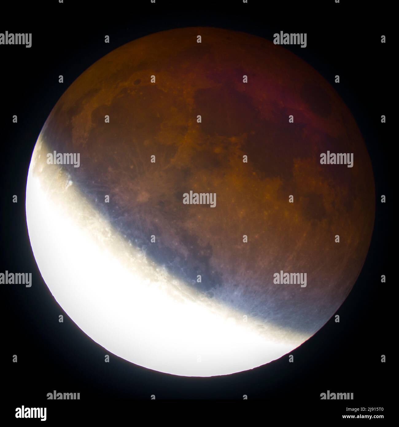 The Earth. 16th May, 2022. Chicago, IL - A view of the moon during a ...