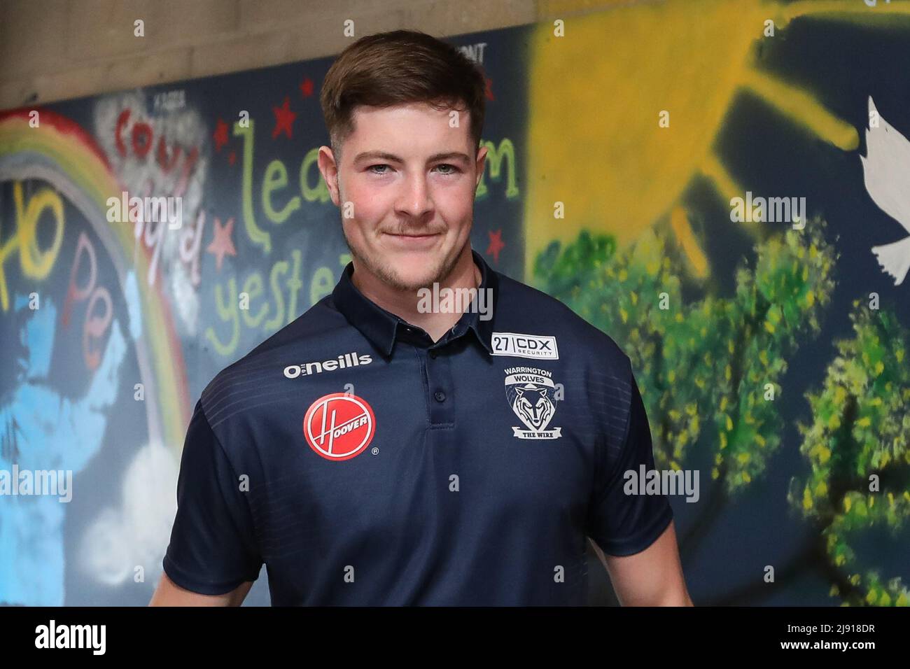 Riley Dean (27) of Warrington Wolves arrives at The Halliwell Jones ...