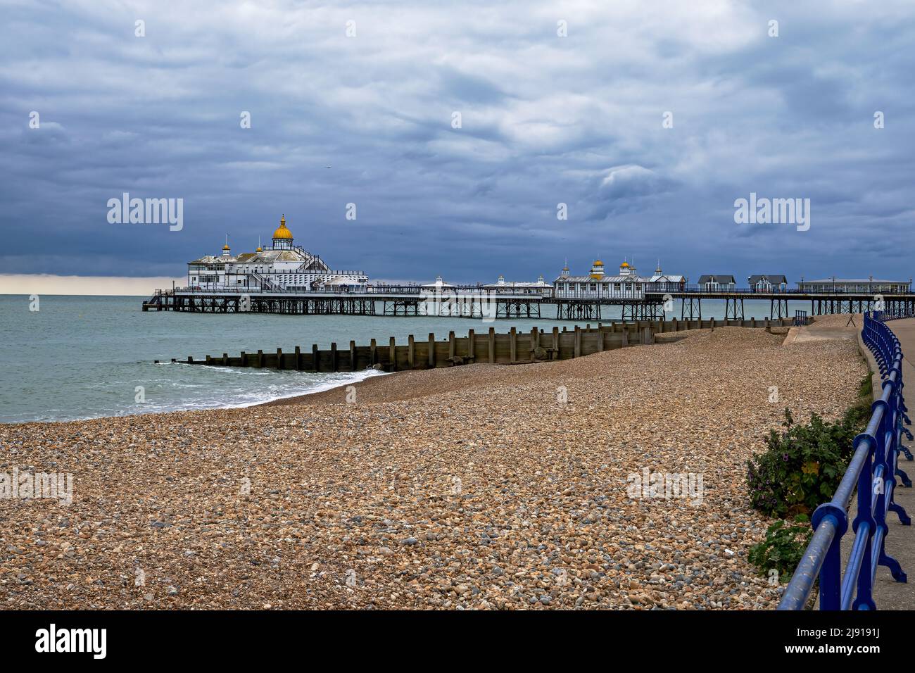 British piers hi-res stock photography and images - Alamy