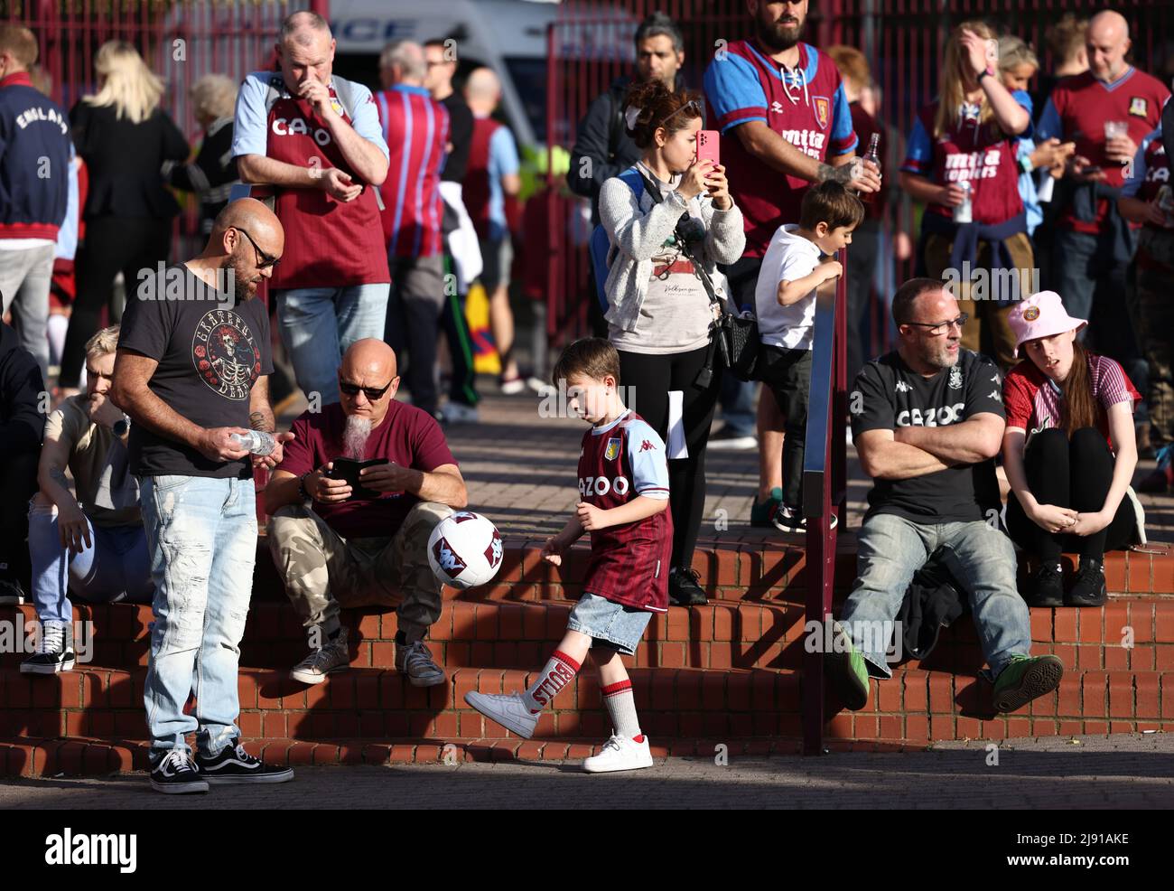 England football fan park hi-res stock photography and images - Alamy