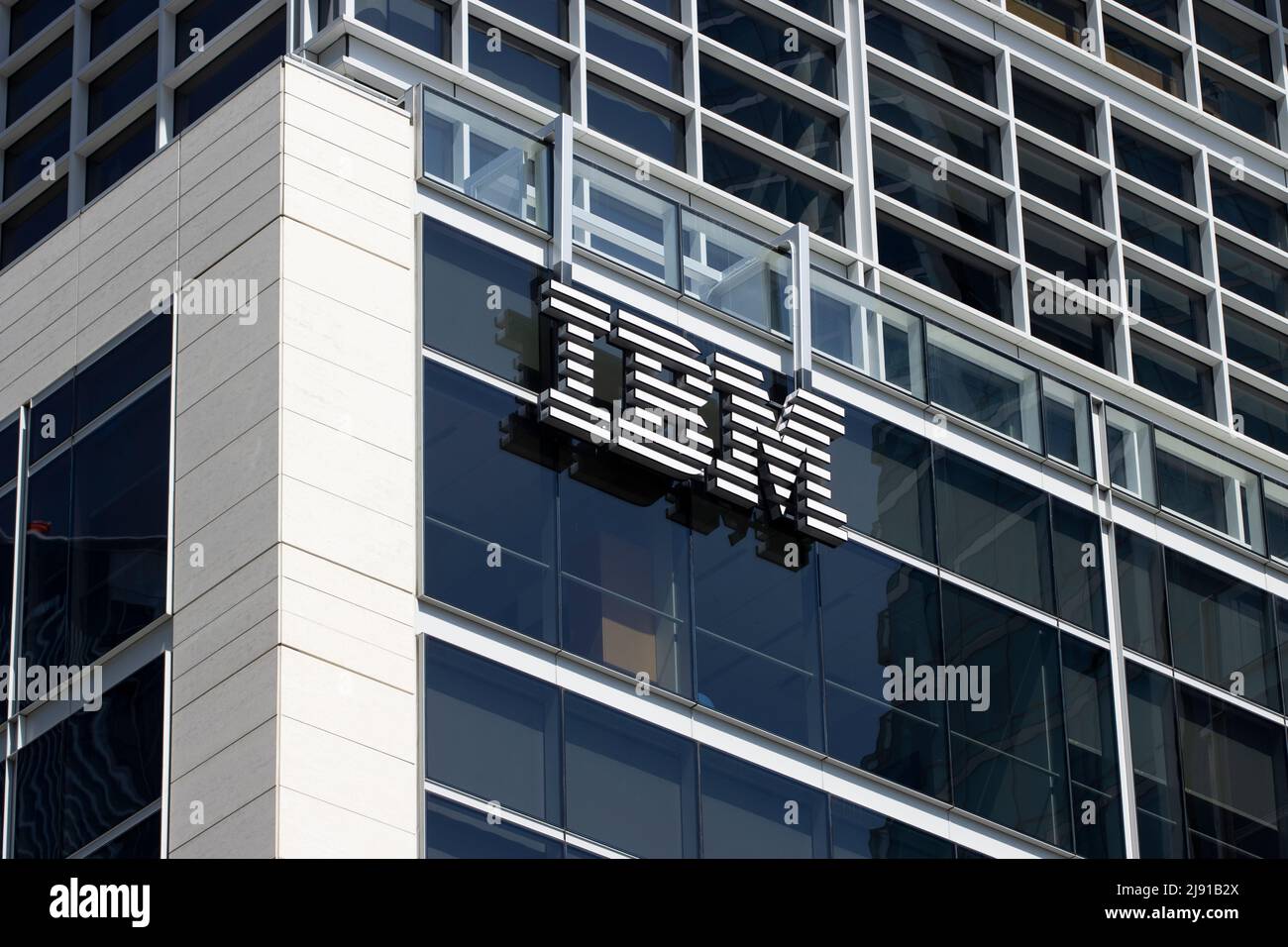 Ibm tech logo hi-res stock photography and images - Alamy