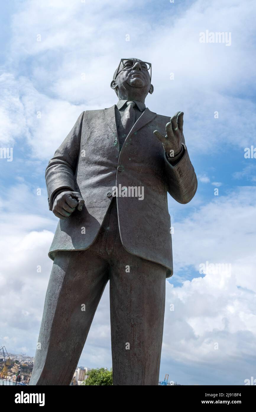 Dom Mintoff Statue, Valletta, Malta Stock Photo - Alamy