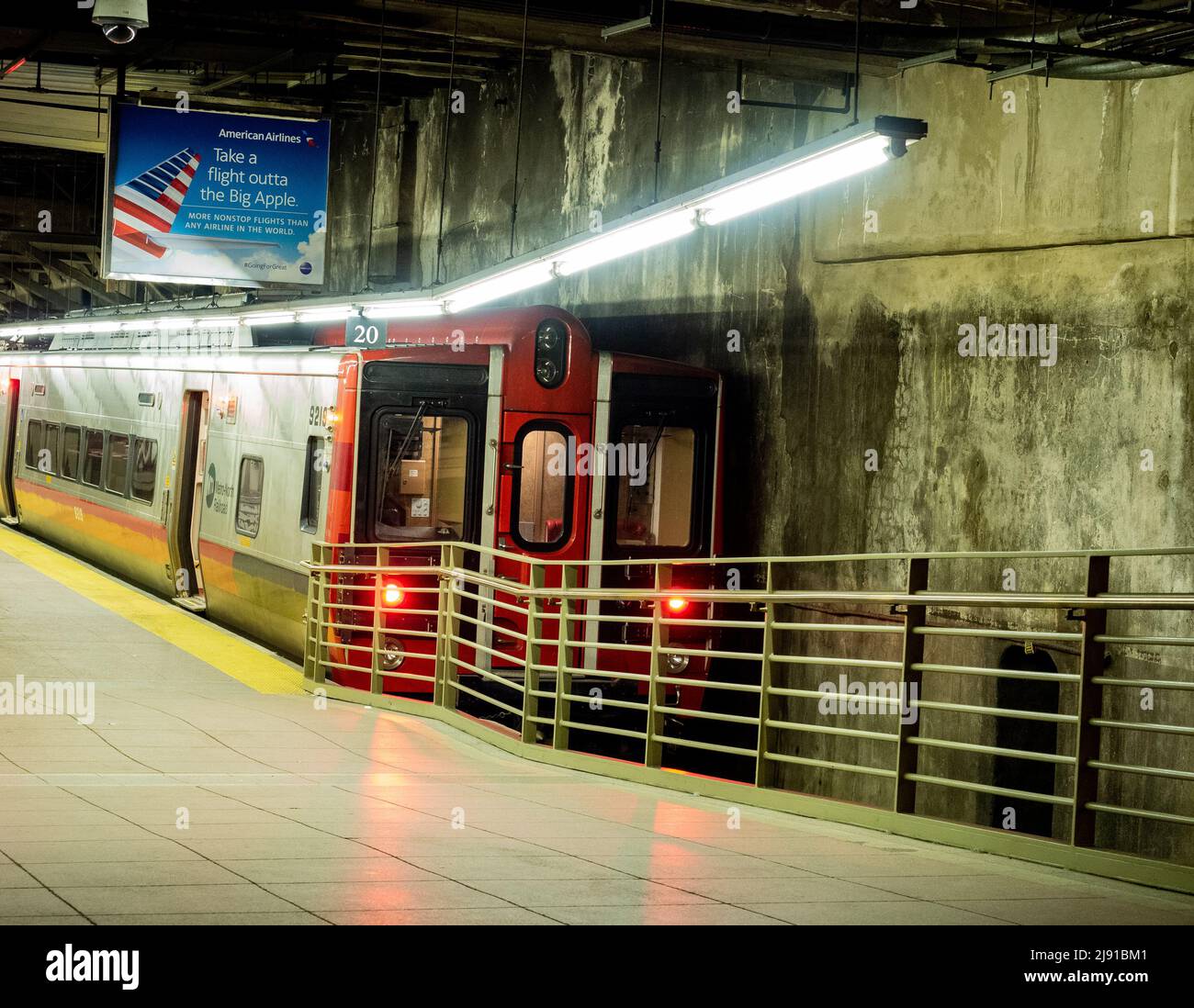 Underground subway track system tunnel Stock Photo - Alamy