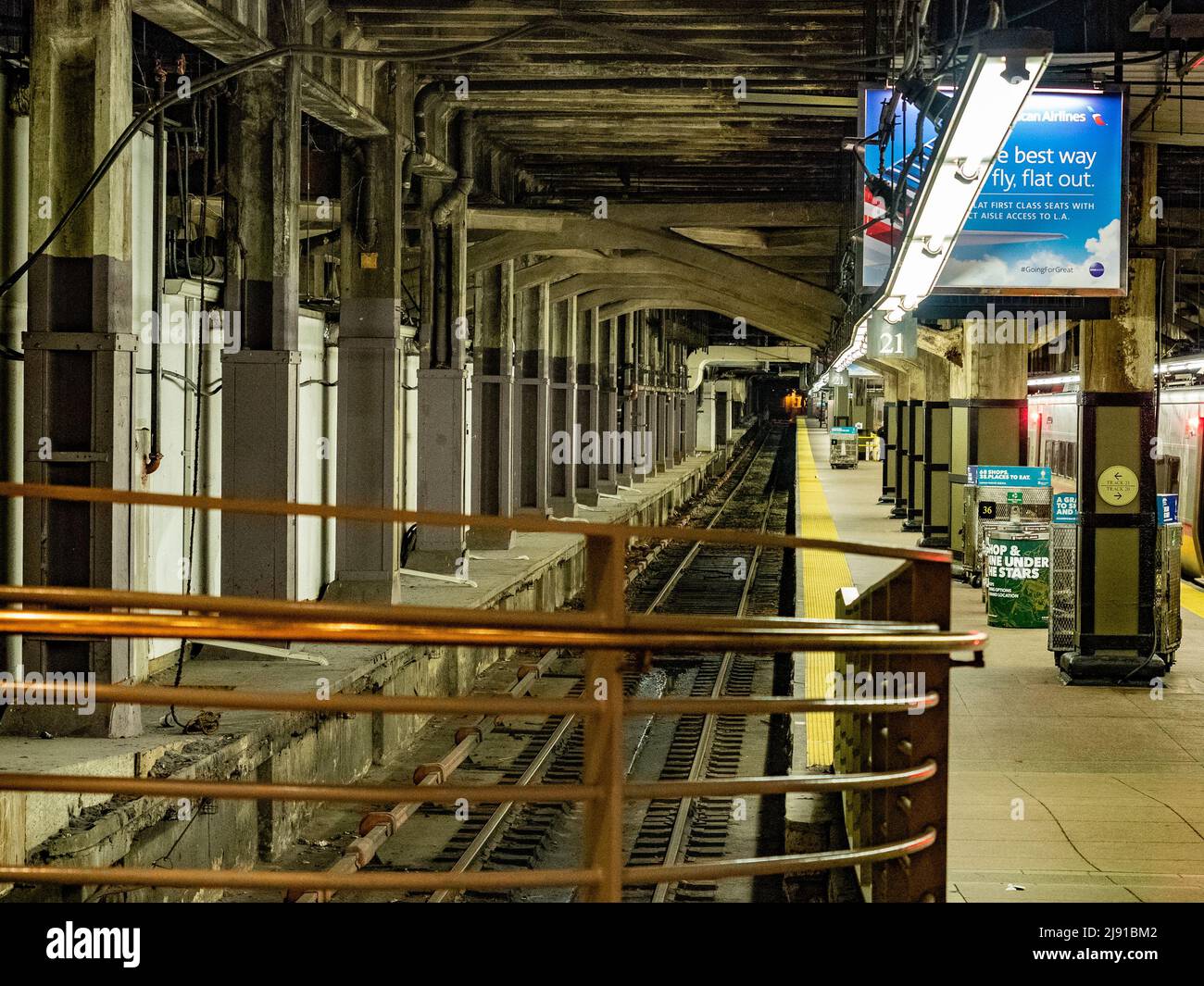 Underground subway track system tunnel Stock Photo - Alamy