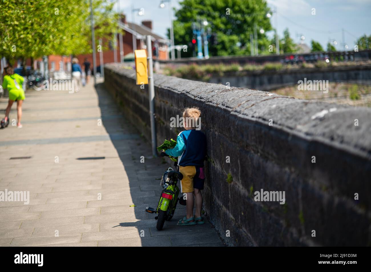 Child without clothes hi-res stock photography and images - Alamy