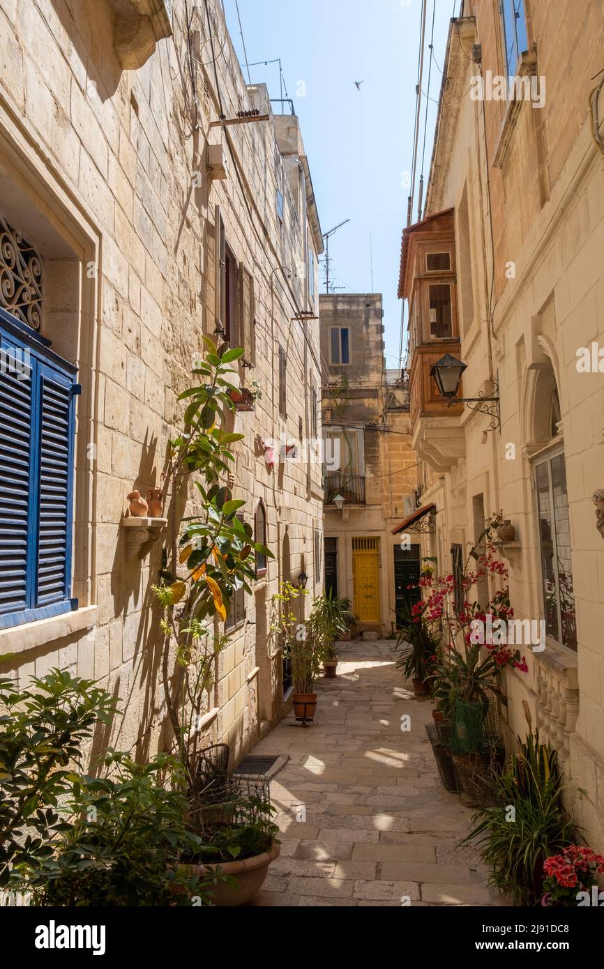 Side Street, Vittoriosa (Birgu), The Three Cities, Malta Stock Photo ...