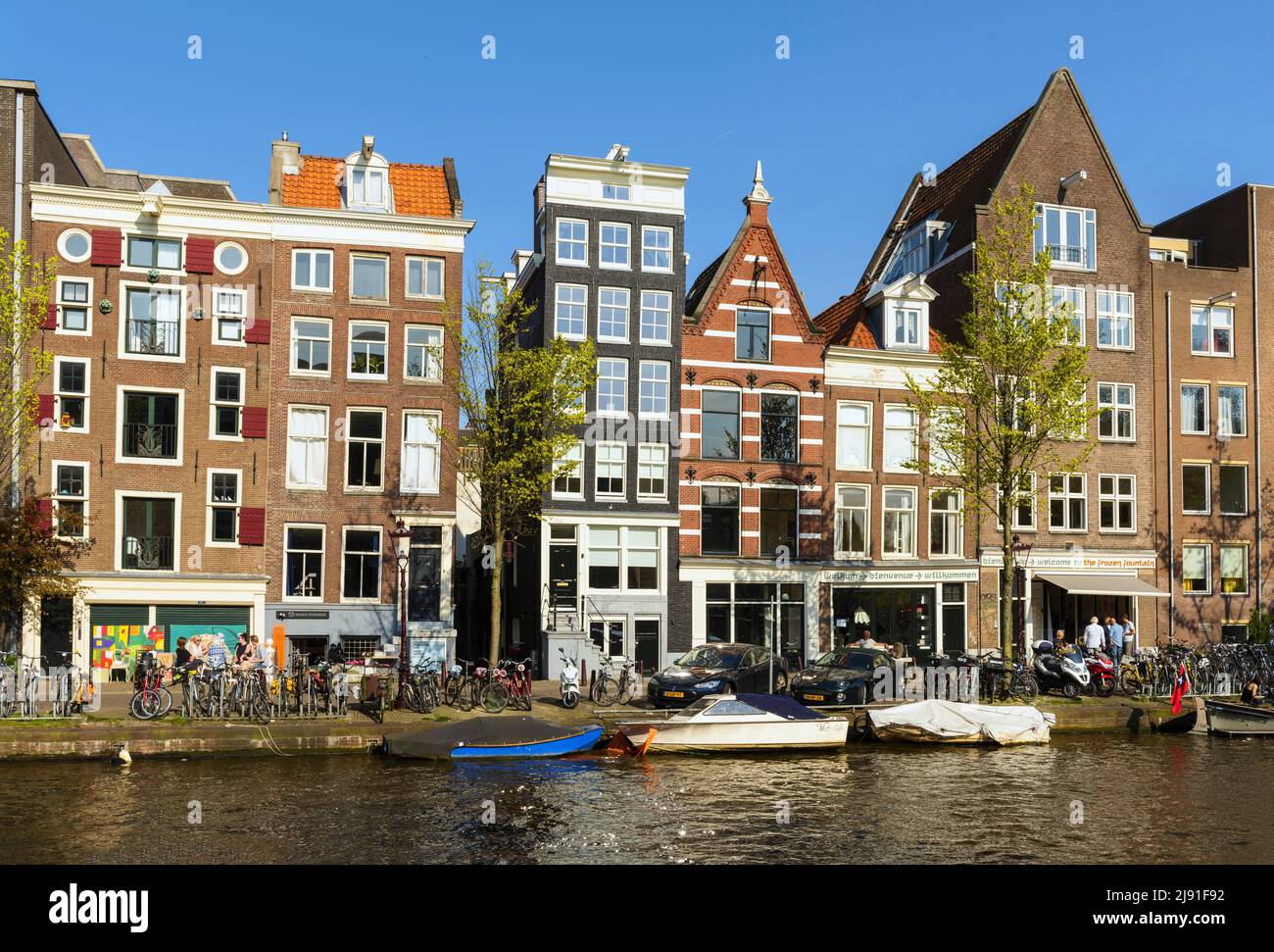 Red brick house in Amsterdam Stock Photo - Alamy
