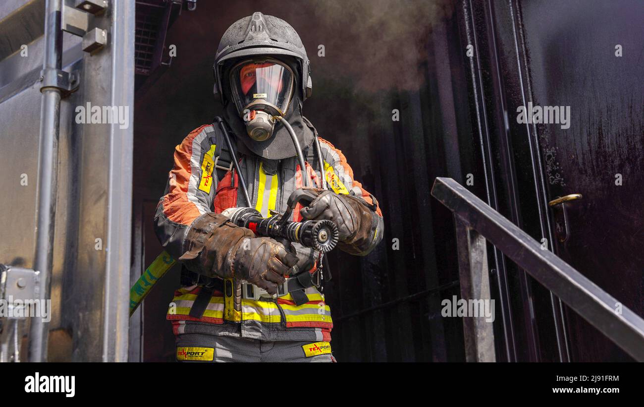 Stichflamme flamme hi-res stock photography and images - Alamy