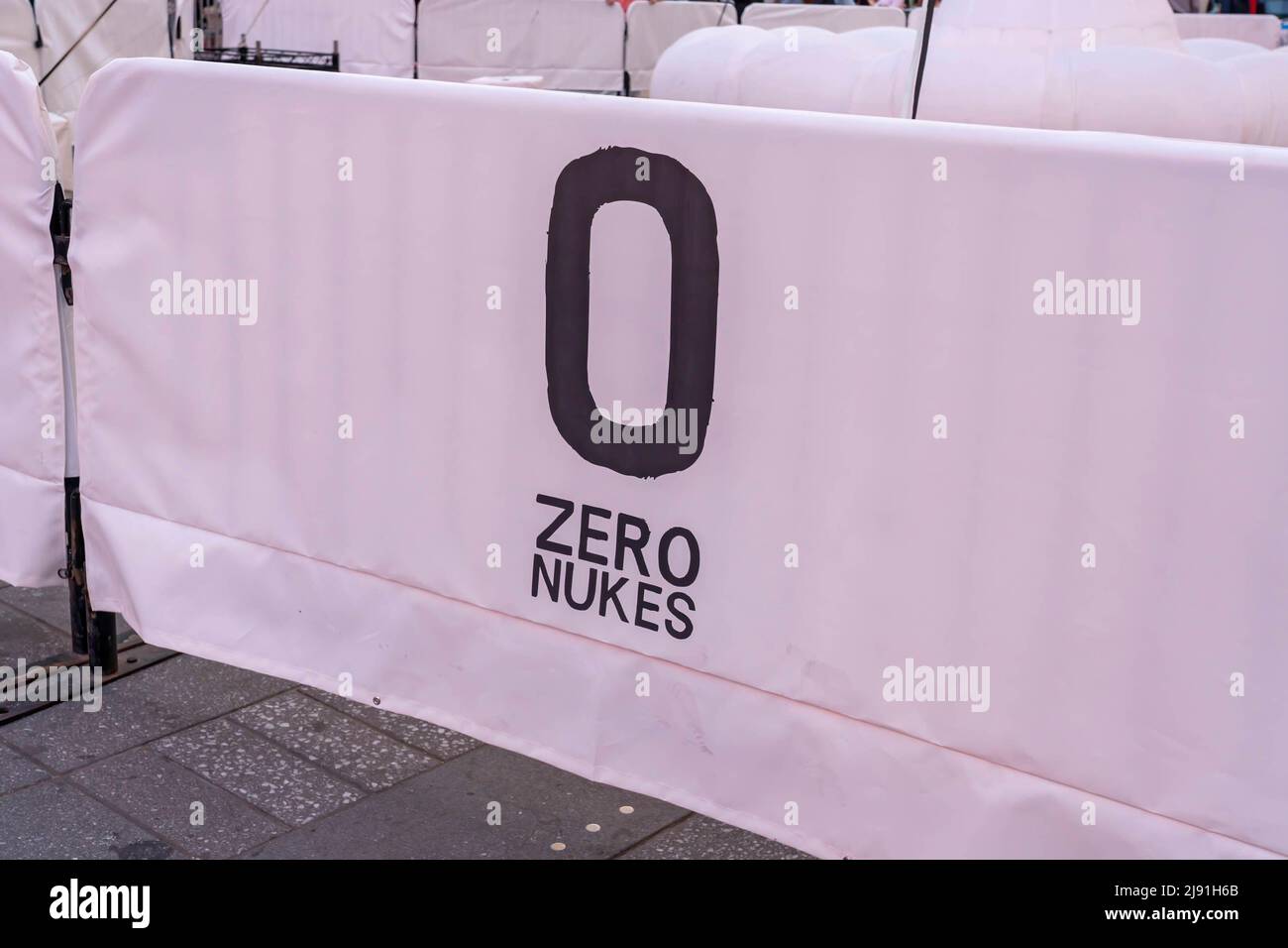 30 foot tall sculpture hi-res stock photography and images - Alamy