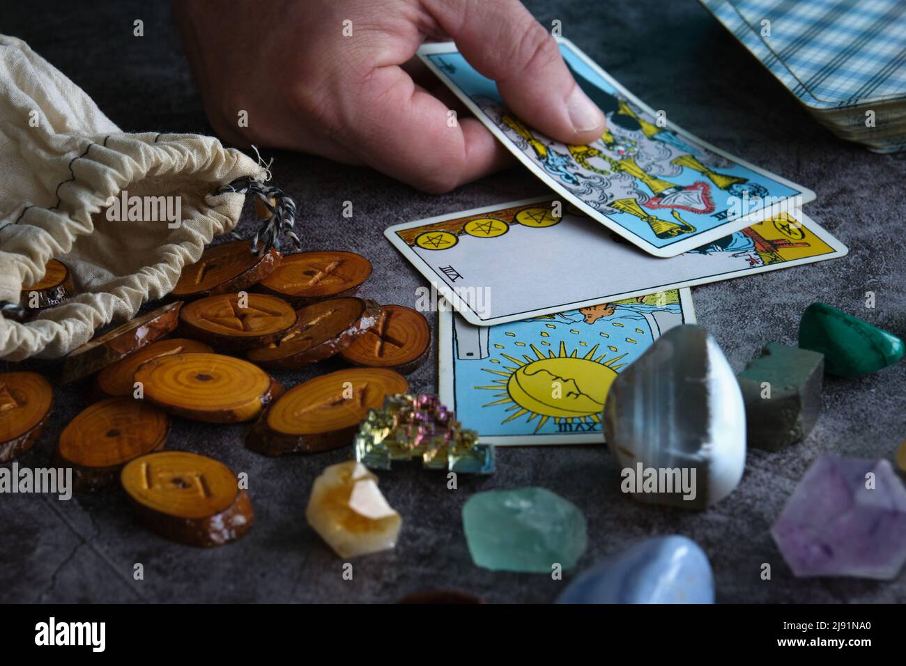 Gothic tarot cards hi-res stock photography and images - Alamy