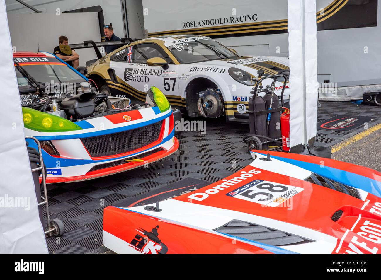 Super cars garage hi-res stock photography and images - Alamy