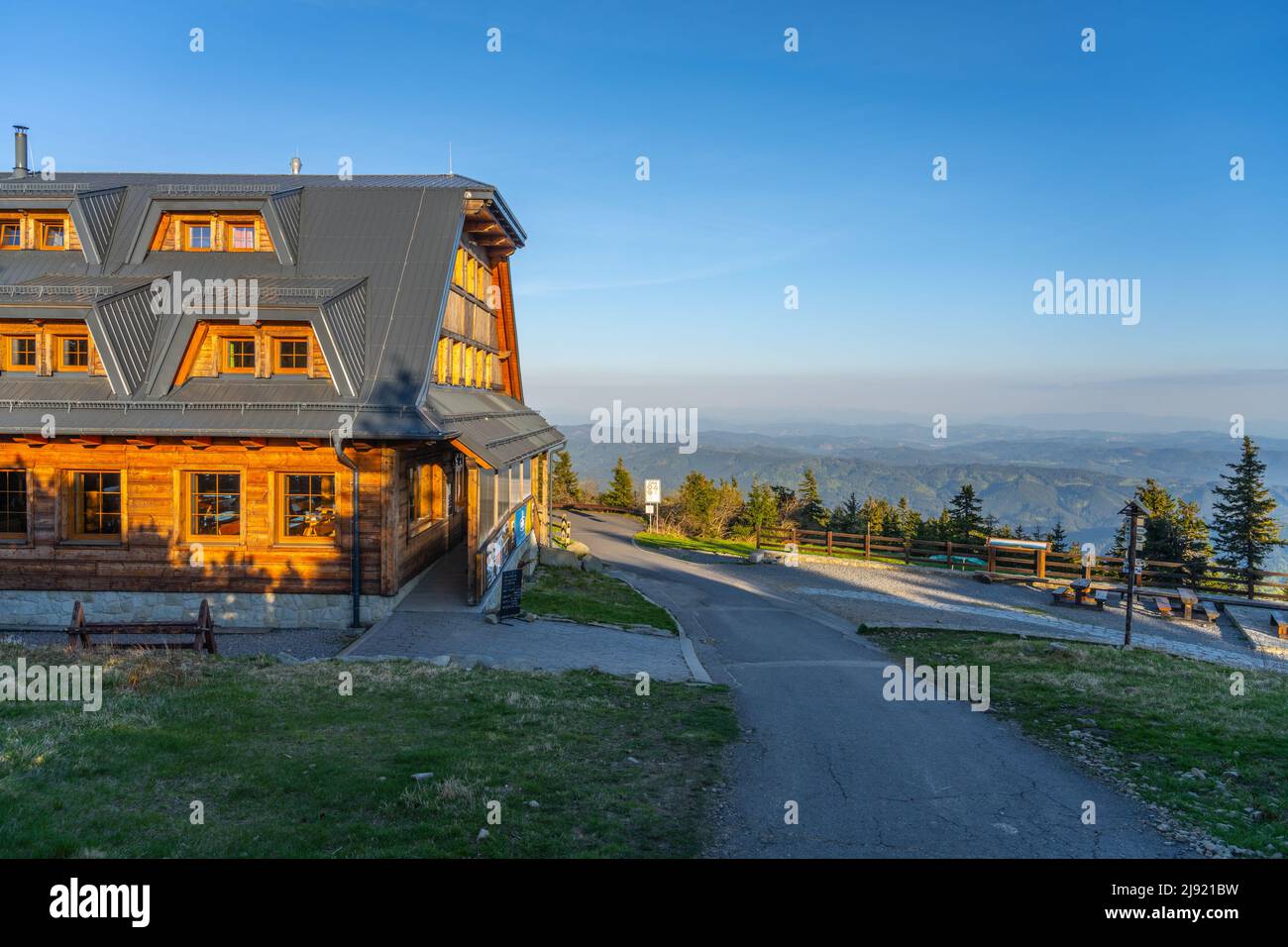 Chalet on top of the hill hi-res stock photography and images - Alamy