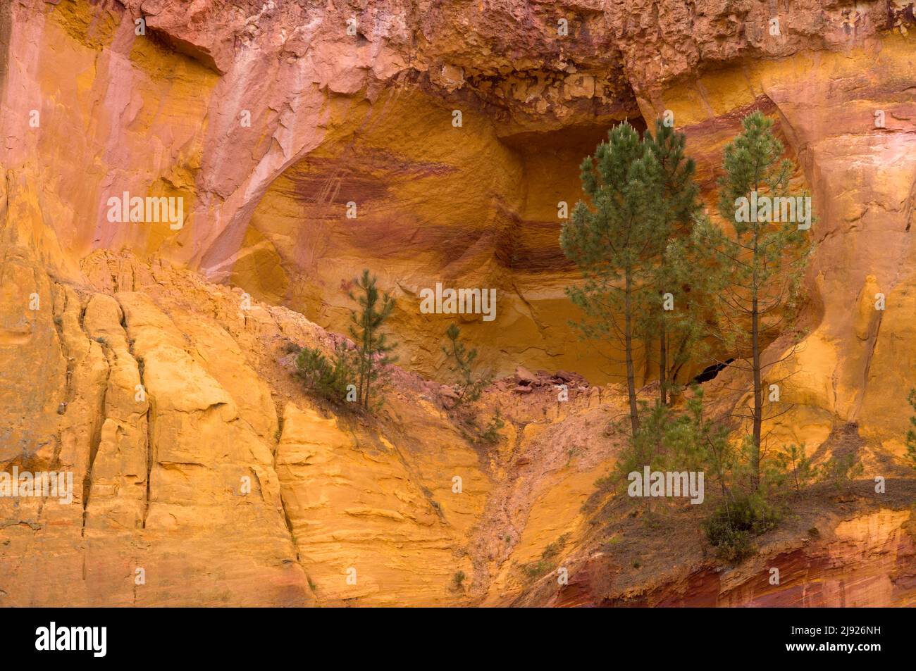 Ochre nature trail, Le Sentier des Ocres, former ochre mining area ...