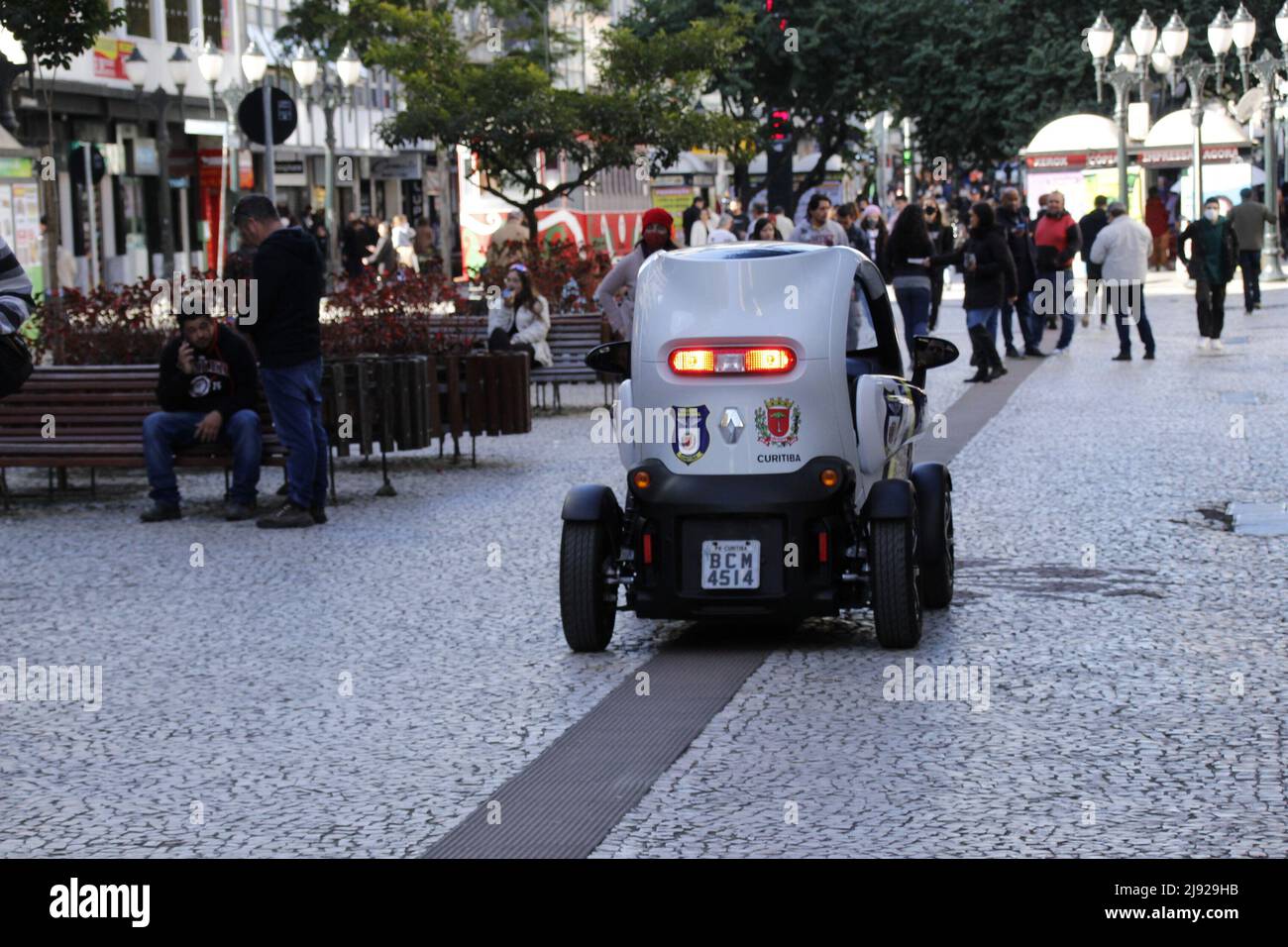 Curitiba, Parana, Brasil. 19th May, 2022. (INT) Electric cars of the ...