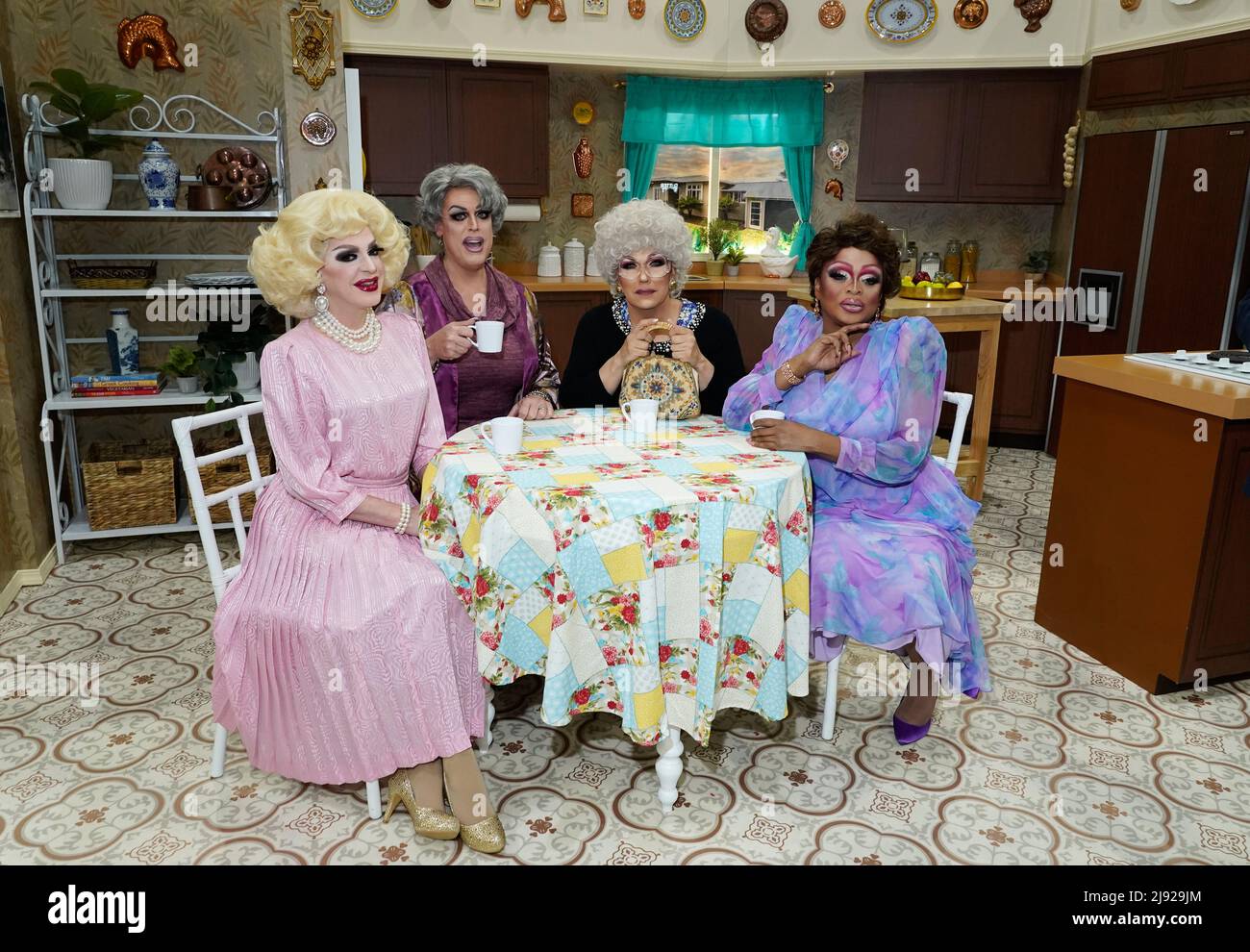 Pandora Boxx, Tempest DuJour, Mrs. Kasha Davis, Kennedy Davenport ...