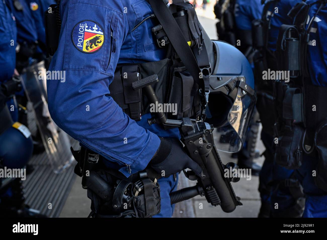 Policeman equipment hi-res stock photography and images - Alamy
