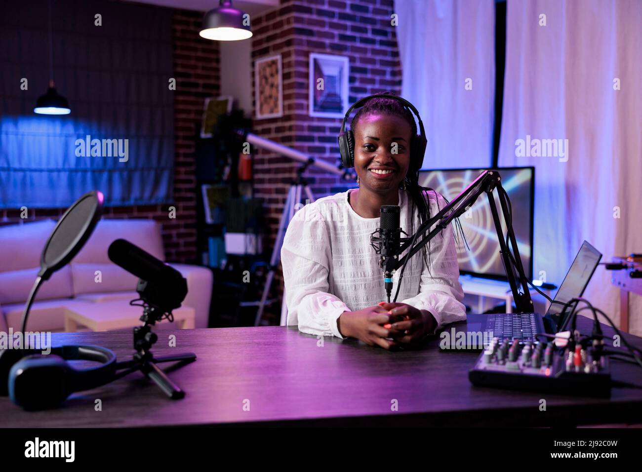 Lifestyle influencer filming video podcast hi-res stock photography and ...