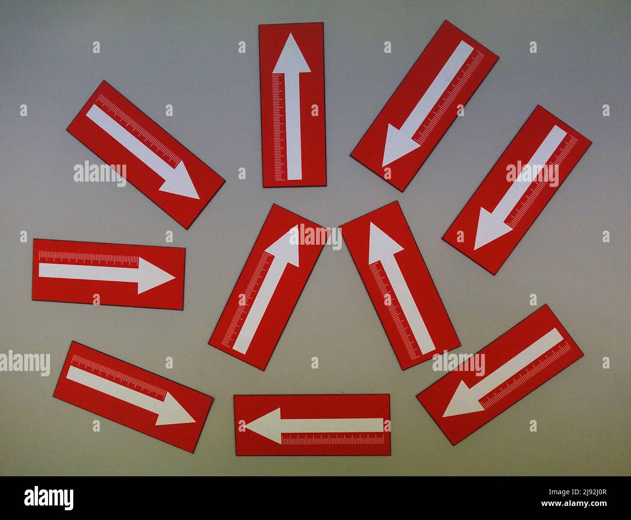 Arrows confusing confusion hi-res stock photography and images - Alamy