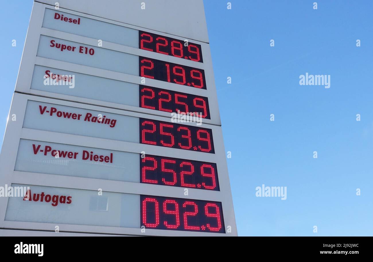 Fuel prices ukraine europe hi-res stock photography and images - Alamy