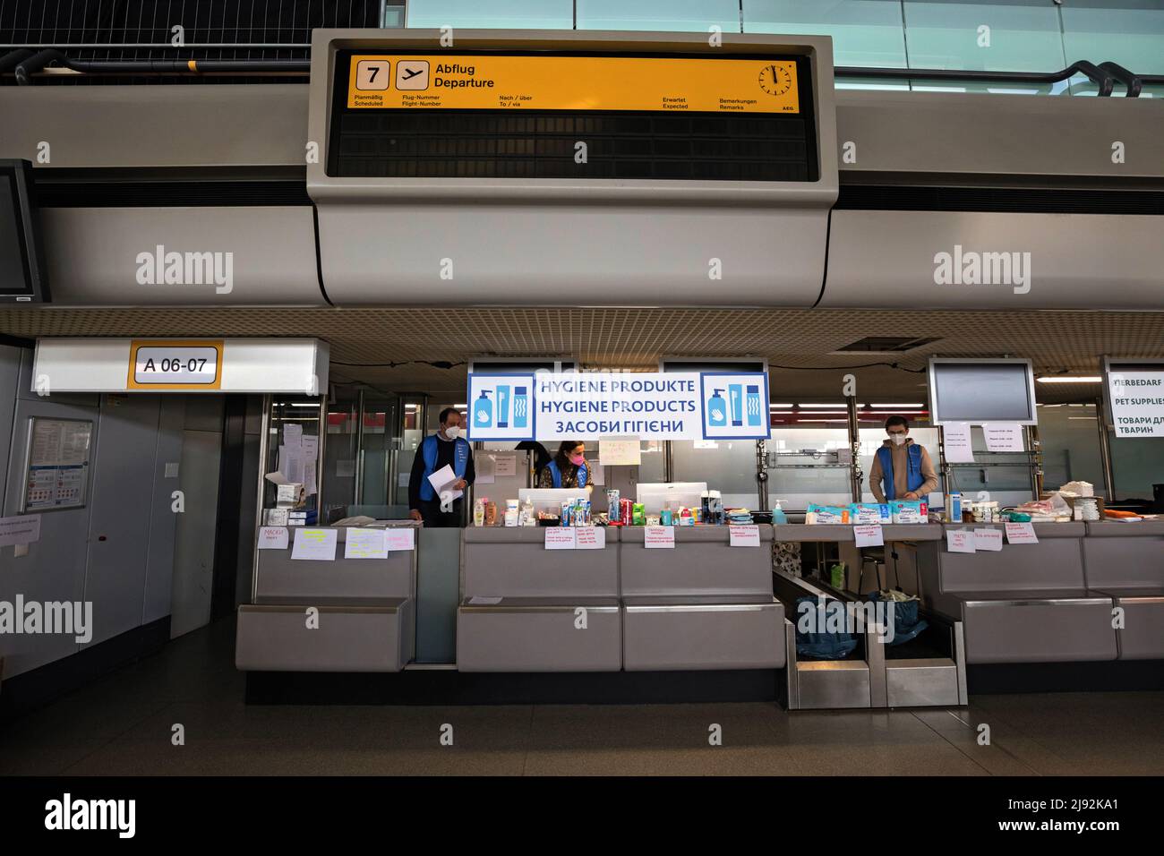 01.04.2022, Berlin, Berlin, Germany - DEU - Ukraine arrival center on ...