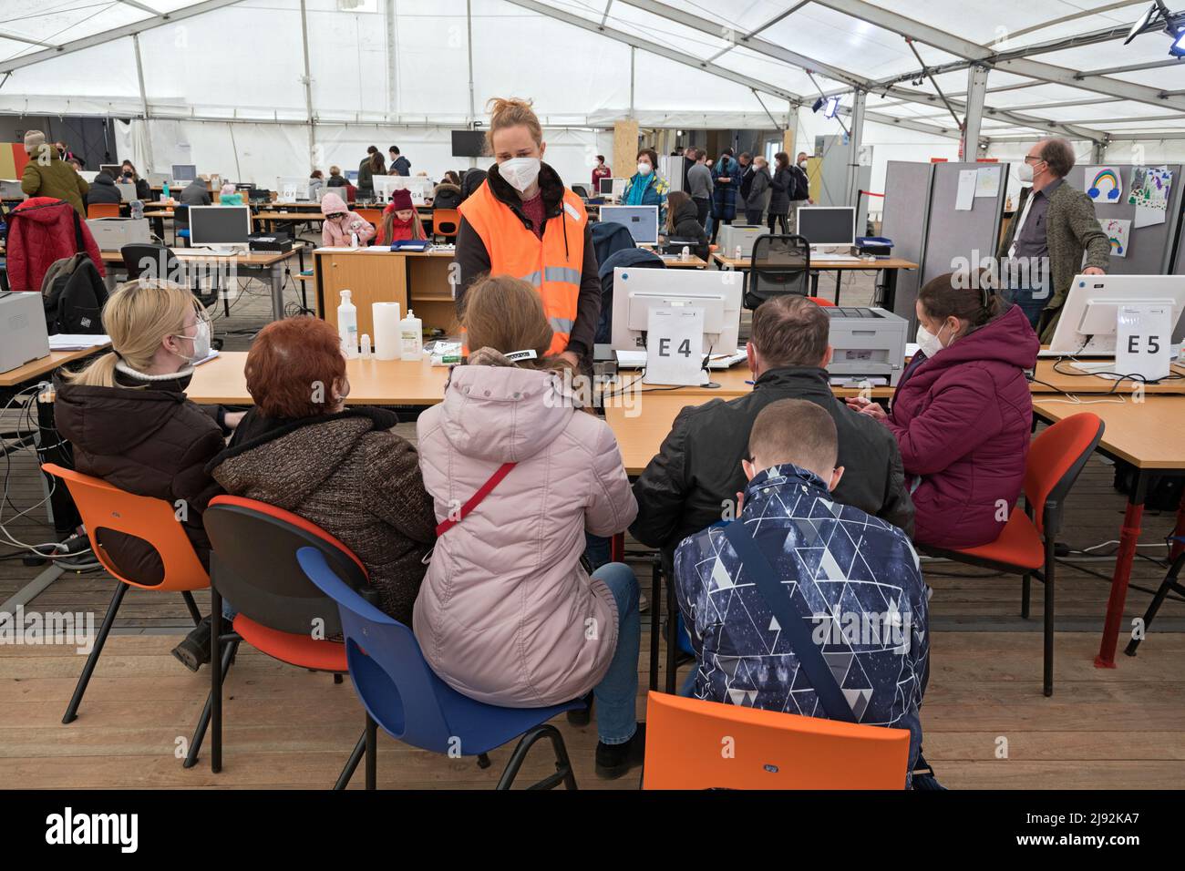 01.04.2022, Berlin, Berlin, Germany - DEU - Ukraine arrival center at ...