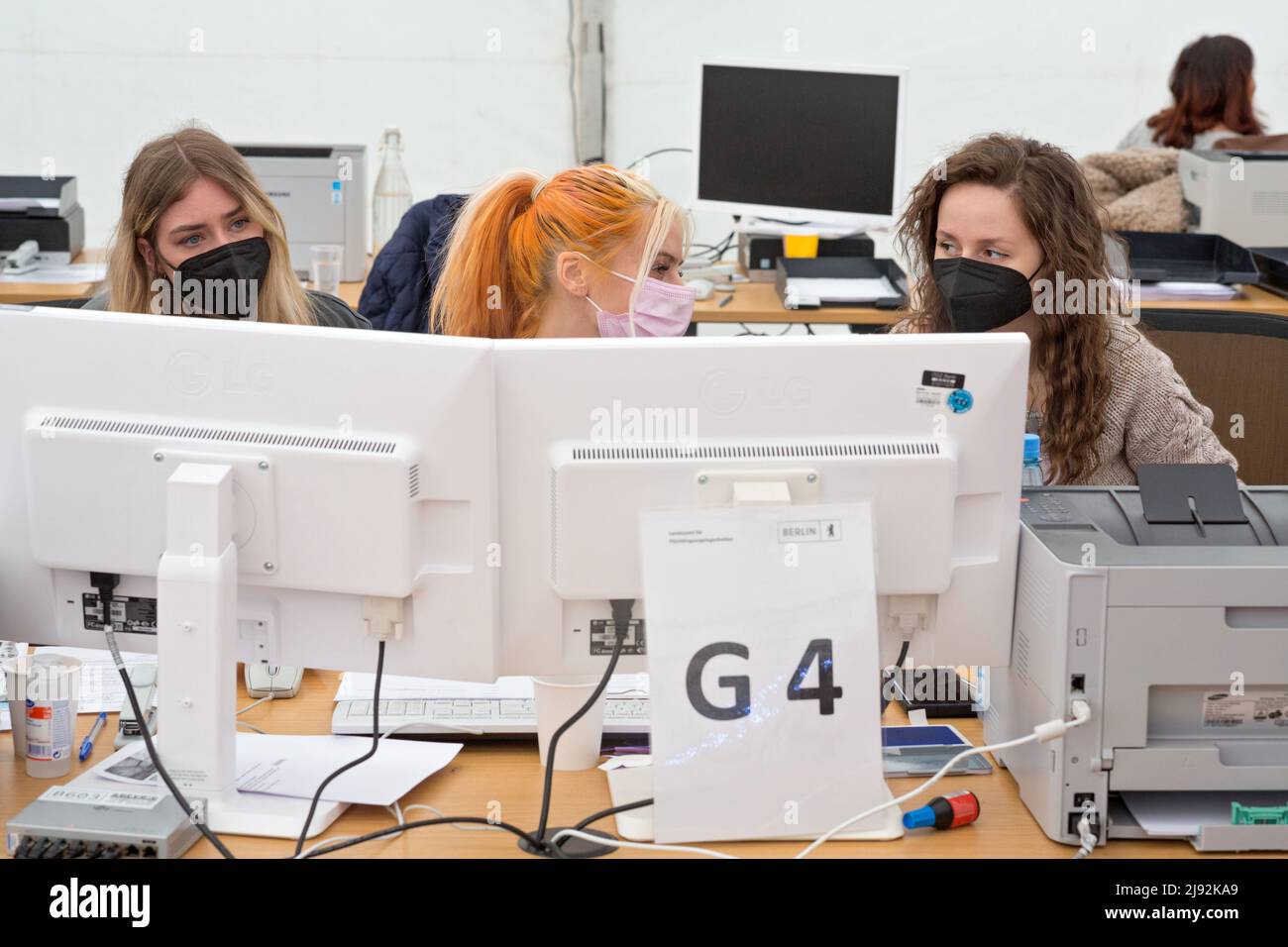 01.04.2022, Berlin, Berlin, Germany - DEU - Ukraine arrival center at ...