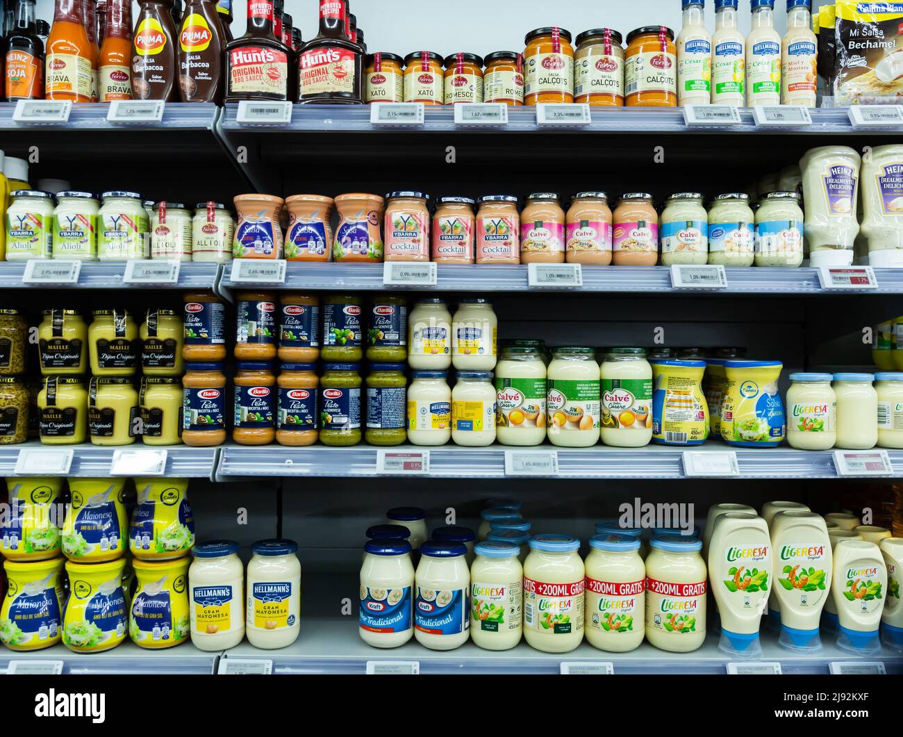 Various sauces in grocery store Stock Photo - Alamy