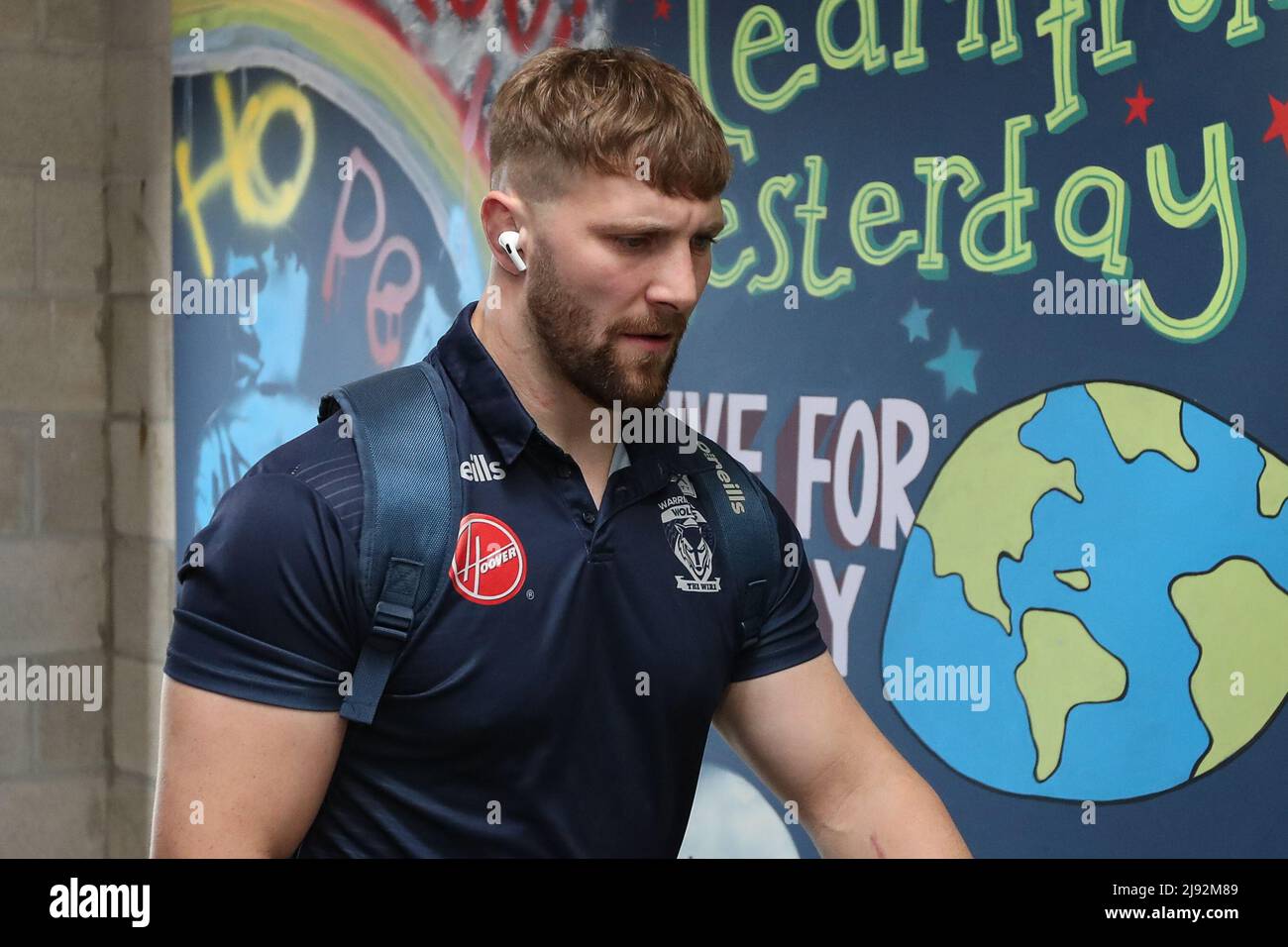 Matt Davis (17) of Warrington Wolves arrives at The Halliwell Jones ...