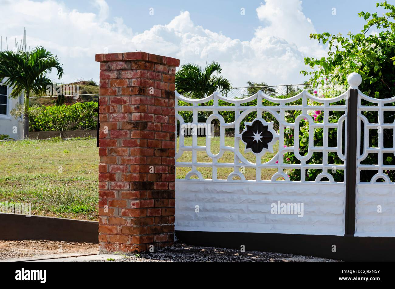 Parameter fence hi-res stock photography and images - Alamy