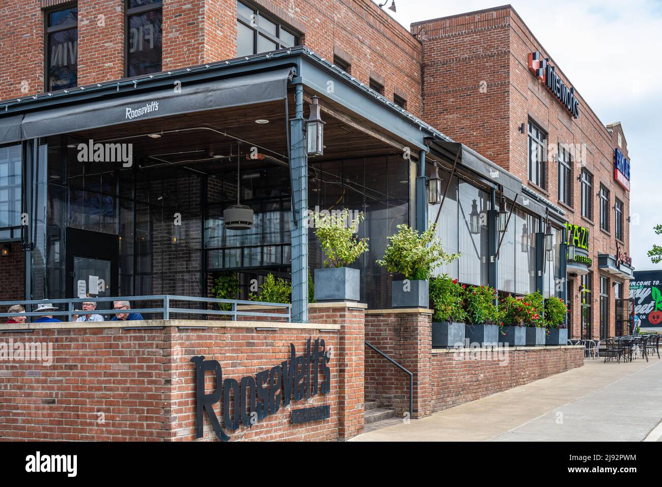 Tulsa dining hi-res stock photography and images - Alamy